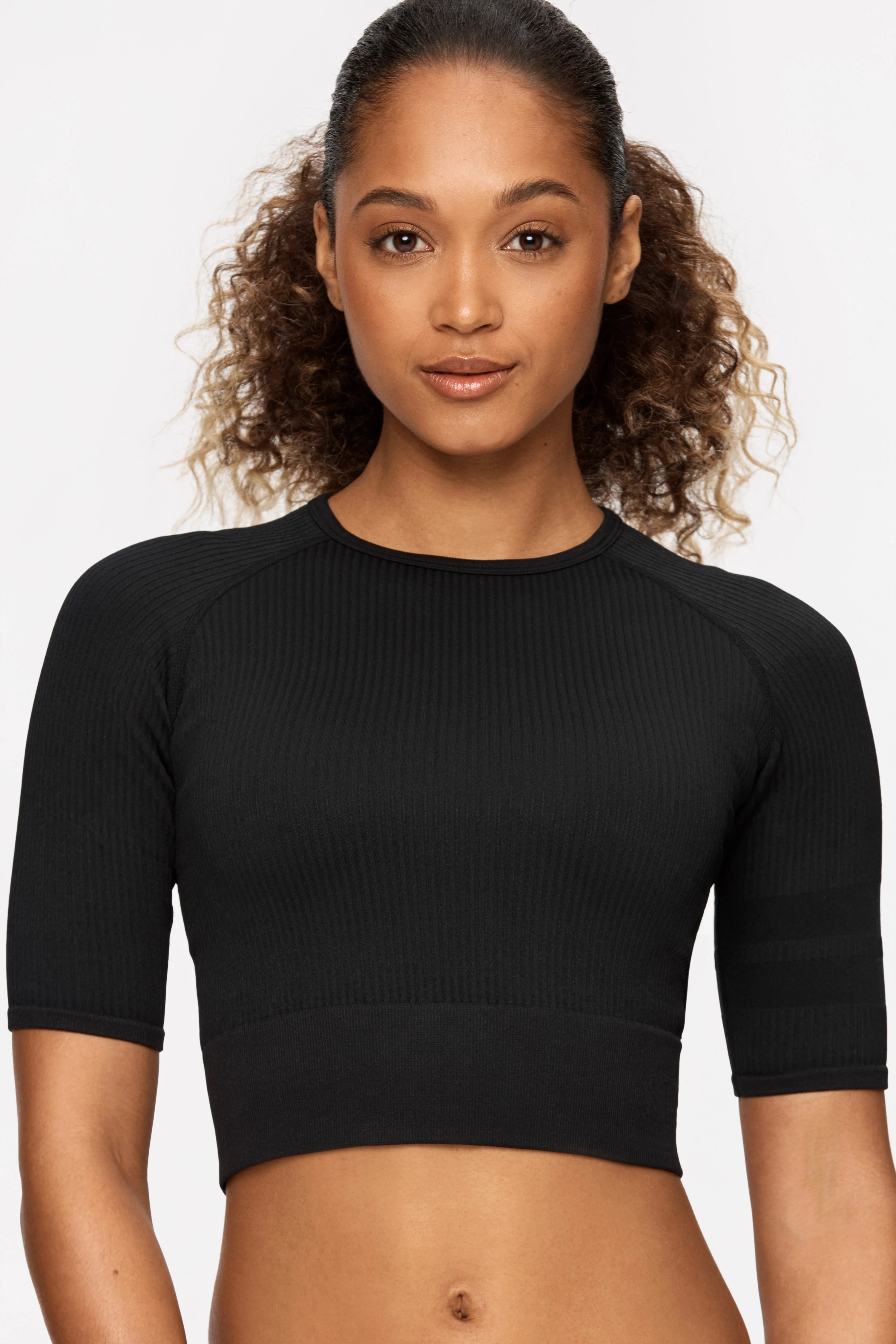 Rib Seamless Kurzer Tee Schwarz I 4-Wege-Stretch I STRONGER