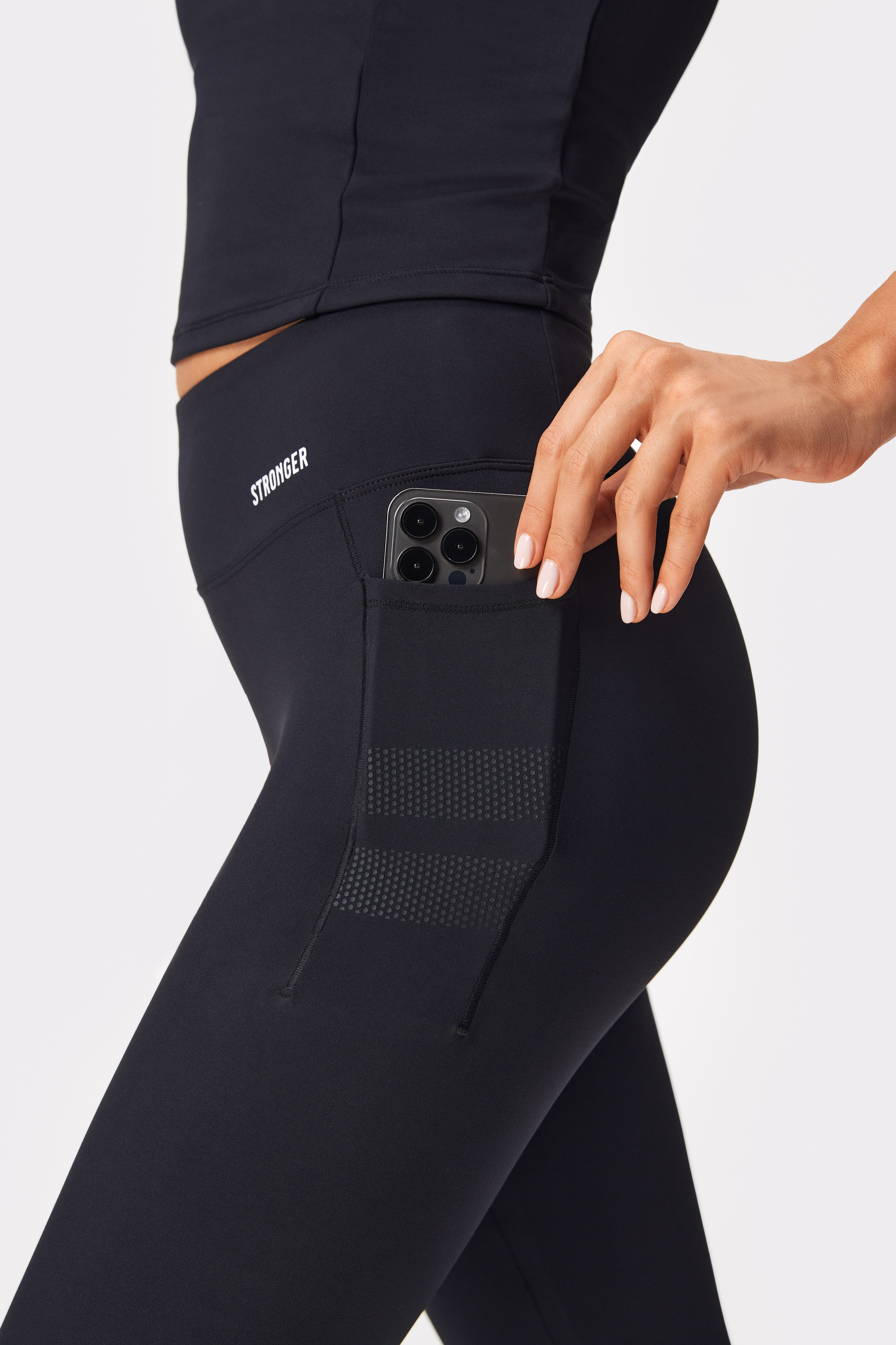 Signature Pocket Tights Black I Hög midja I Köp Online I STRONGER